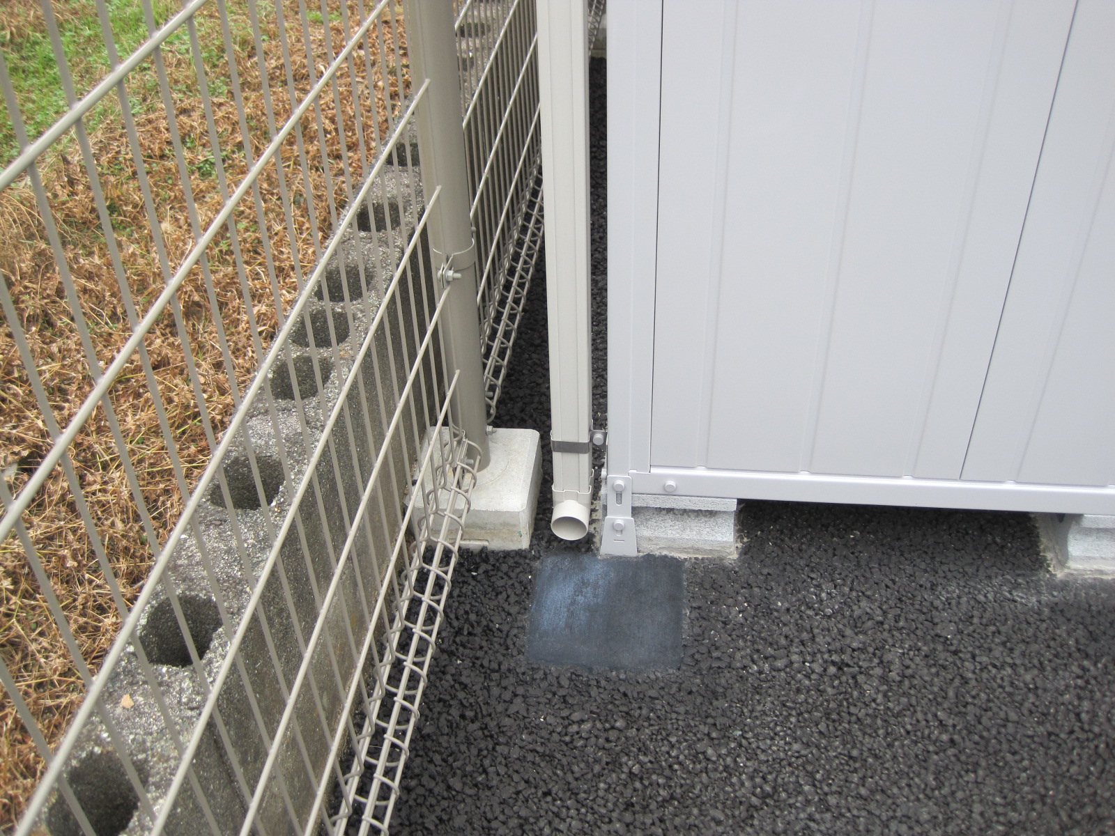 耐風・耐震強度があり、丈夫で安心イナバ物置工事：佐賀市 | エクステリアの専門店エクステリア・プロ